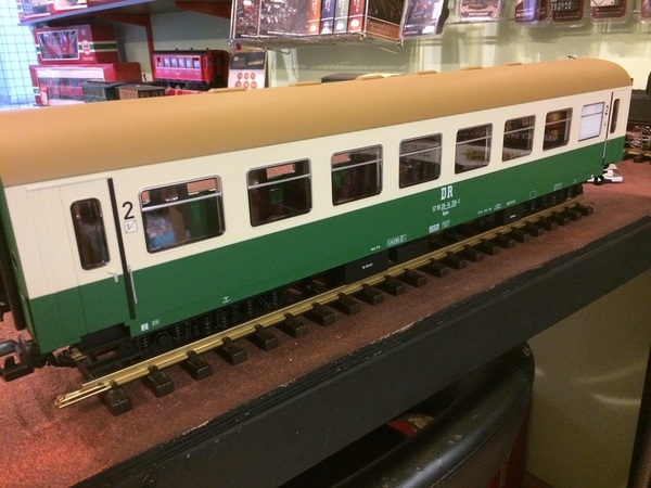 Piko 37653 DR Passenger Car 2nd Green & White/Chalk Garden Rail